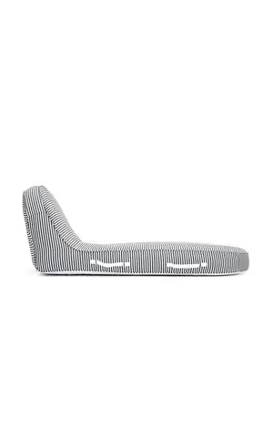 BUSINESS & PLEASURE The Pool Lounger - Navy