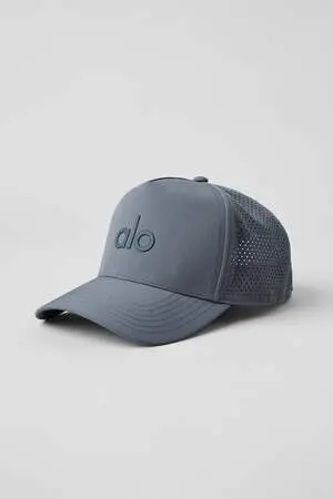 Alo Yoga Performance District Trucker Cap - Steel Grey