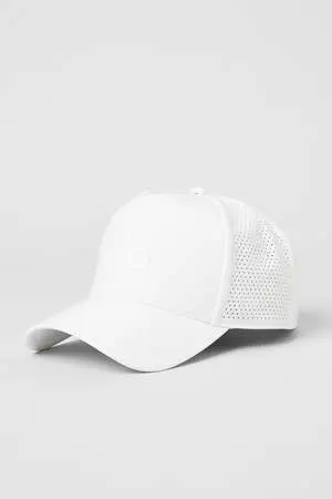 Alo Yoga Performance District Trucker Cap - White