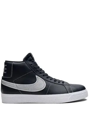 Nike Pro Leather