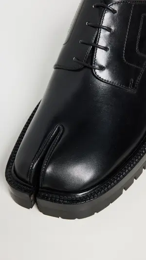 MAISON MARGIELA Tabi County Lace-up Shoes