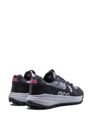 Nike Lowcate Sneakers