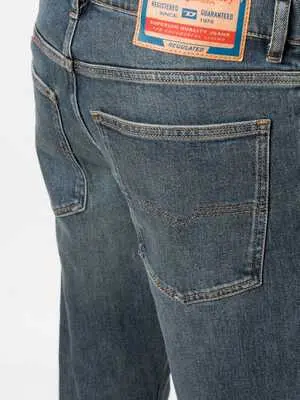 DIESEL® 1995 D-sark 09f74 Straight-leg Jeans