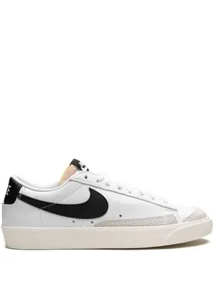 Nike Blazer Low Sneakers
