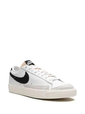 Nike Blazer Low Sneakers