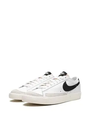 Nike Blazer Low Sneakers