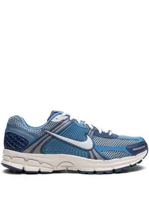 Nike Zoom Vomero Sneakers