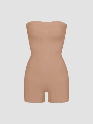 SKIMS Seamless Sculpt Strapless Shortie Bodysuit - Sienna