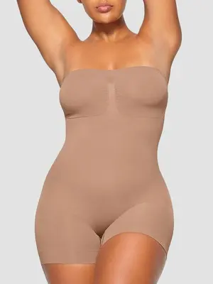 SKIMS Seamless Sculpt Strapless Shortie Bodysuit - Sienna
