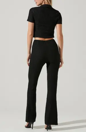 Astr The Label Zoey Textured Tie-front Crop Top