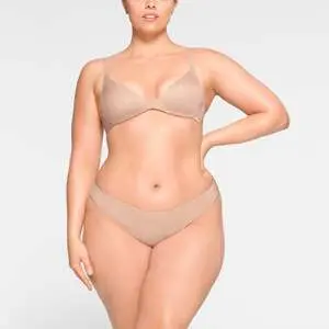 SKIMS Super Push Up Bra | Deep Neutral | 30a | Wireless Form Mica