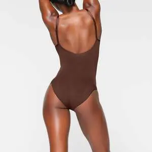 SKIMS Seamless Sculpt Brief Bodysuit - Cocoa