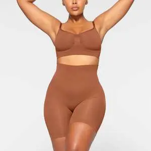 SKIMS Mid Thigh Short | Medium Neutral | Xs | Seamless Sculpt Bronze