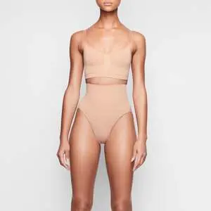SKIMS Bralette | Medium Neutral | 2xs | Seamless Sculpt Ochre