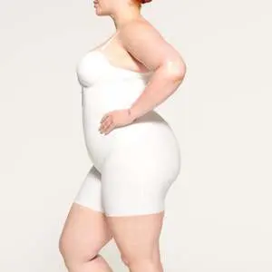 SKIMS Deep Plunge Shapewear Mid Thigh Bodysuit