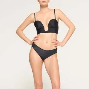 SKIMS Deep Plunge Shapewear Bra
