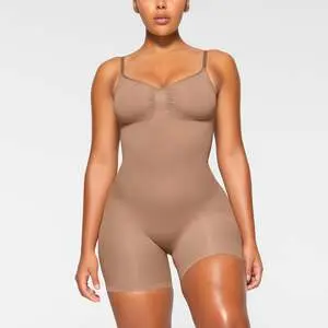 SKIMS Seamless Sculpt Mid Thigh Bodysuit - Sienna