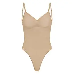 SKIMS Seamless Sculpt Low Back Thong Bodysuit - Clay