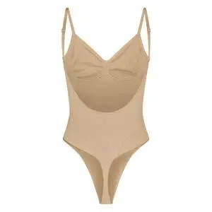 SKIMS Seamless Sculpt Low Back Thong Bodysuit - Clay