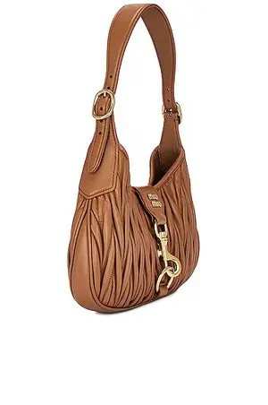 miu miu バッグ Miu Miu Wander Matelasse Link Shoulder Bag In Black - Caramel