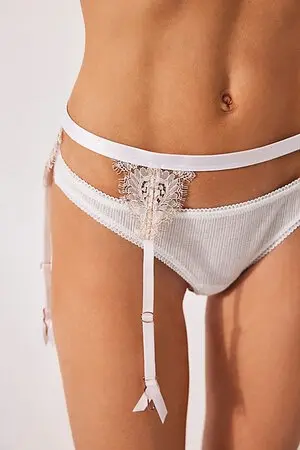 SKARLETT BLUE Entice Garter Belt - White/nylon
