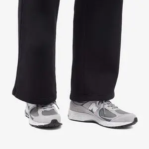 NEW BALANCE 2002r Sneakers