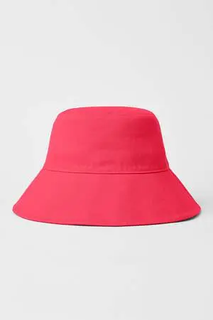 Alo Yoga Weekender Bucket Hat Candy Red