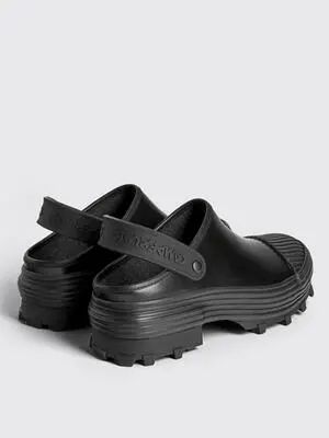 Camper Clogs - Black