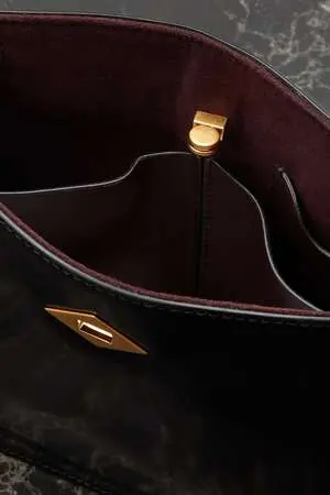 METIER Stowaway Shoulder Bag - Black