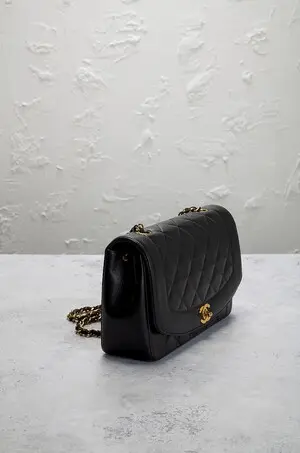 Chanel Vintage Diana Flap Bag - Black