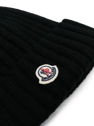 Moncler Logo-appliqué Ribbed-knit Beanie - Black