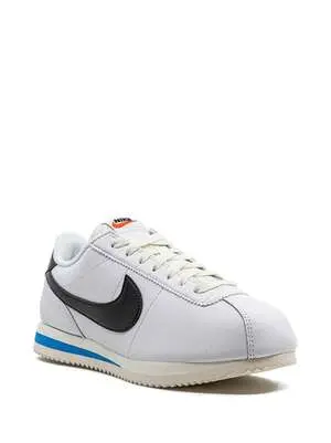 Nike Cortez Low-top Sneakers - White