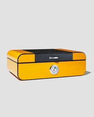 BEY-BERK Carbon Fiber Lacquered Cigar Humidor - One-color