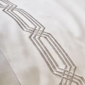 HUDSON PARK COLLECTION Italian Tivoli Embroidered King Pillowcase Exclusive - White/silver