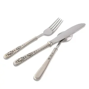 VAGABOND HOUSE Concho 20-piece Flatware Set