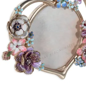 JAY STRONGWATER 4 Round Bouquet Heart Frame