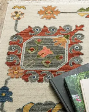 ORIENTAL WEAVERS Lucca 8111w Area Rug, 7'10 X 10'10