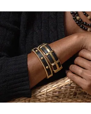 CAPUCINE DE WULF Gaia Bangle - Ebony