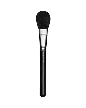MAC COSMETICS 150s Large Powder Brush - No Color