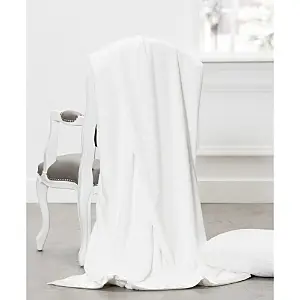 LITTLE GIRAFFE Luxe Throw - White