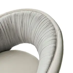 CARACOLE A Com-pleat Turn Around Accent Chair