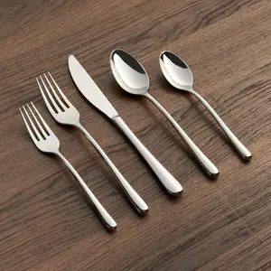 CAMBRIDGE Silversmiths Samantha Mirror 20-piece Flatware Set