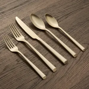 CAMBRIDGE Silversmiths Gilda Satin 20 Piece Flatware Set