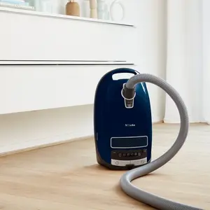 MIELE Complete C3 Marin Powerline Vacuum