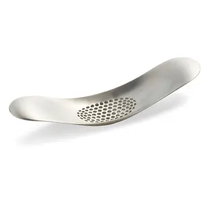 JOSEPH JOSEPH Rocker Garlic Crusher - Silver