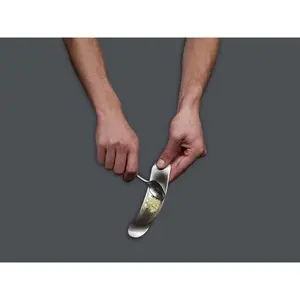 JOSEPH JOSEPH Rocker Garlic Crusher