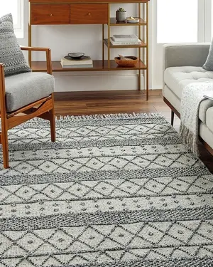Livabliss Fleur Fle-2305 Area Rug, 5' X 7'6