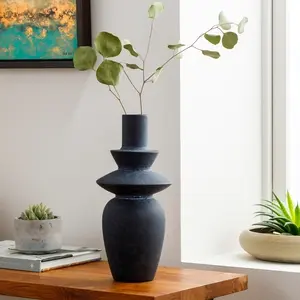 SURYA Yagya Vase - Black