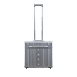 ALEON 17-inch Aluminum Wheeled Pilot Bag
