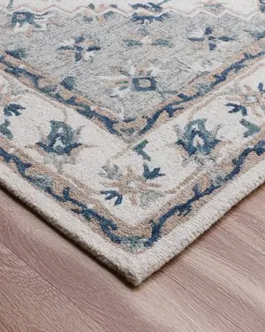LR HOME Hans Traditional Trailing Floral Medallion Area Rug, 93 X 117